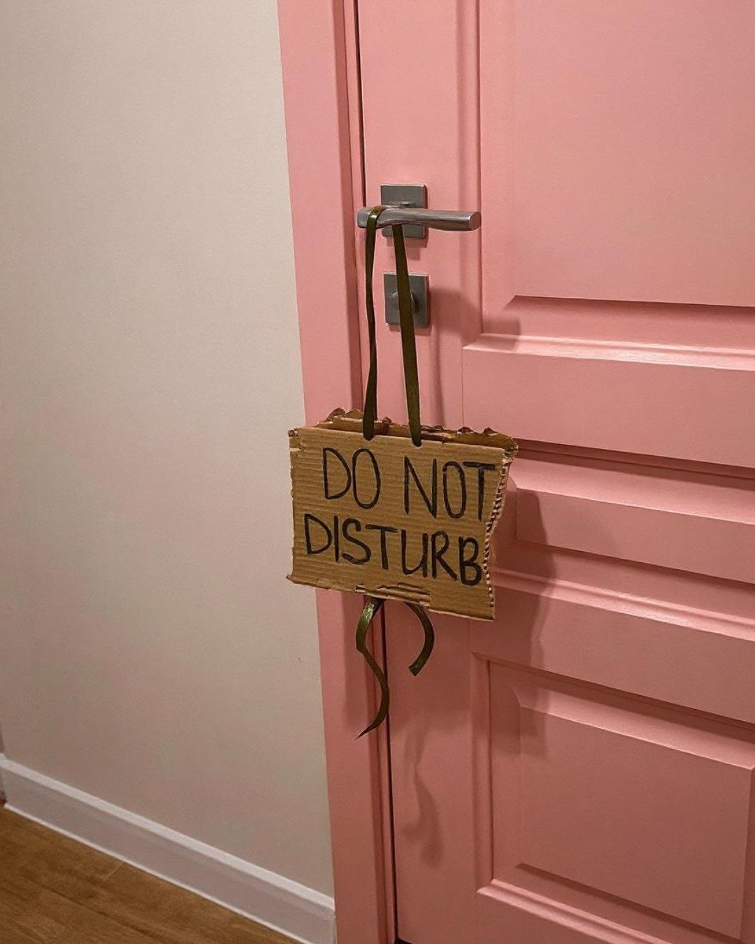 My Husband Puts Up a ‘Do Not Disturb’ Sign Whenever I Ask for Help with ...